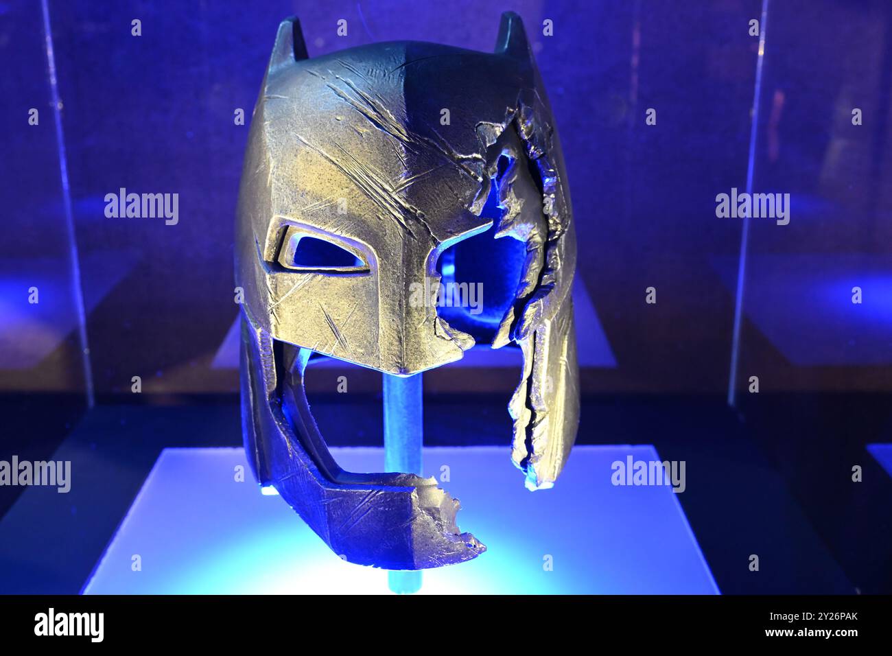 Batman’s Cowl As worn by Ben Affleck as ‘Batman’ - Batman V Superman ...