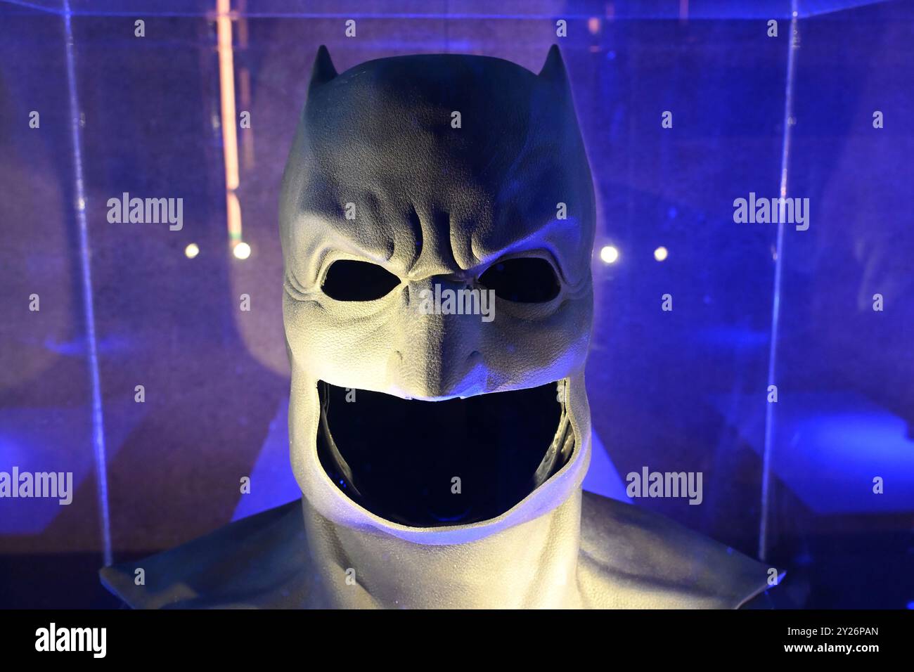 Batman’s Cowl As worn by Ben Affleck as ‘Batman’ - Justice League (2017 ...