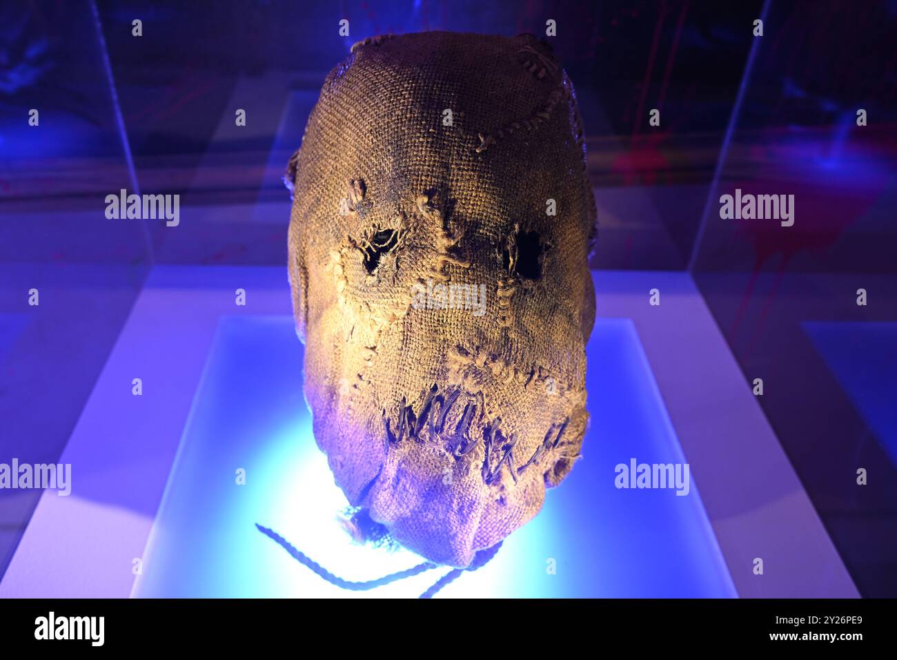 Scarecrow’s mask As worn by Cillian Murphy as ‘Scarecrow’ - The Dark ...