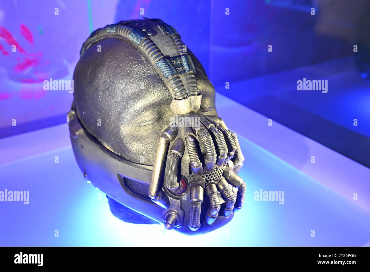 Bane’s mask As worn by Tom Hardy as ’Bane’ - The Dark Knight Rises ...