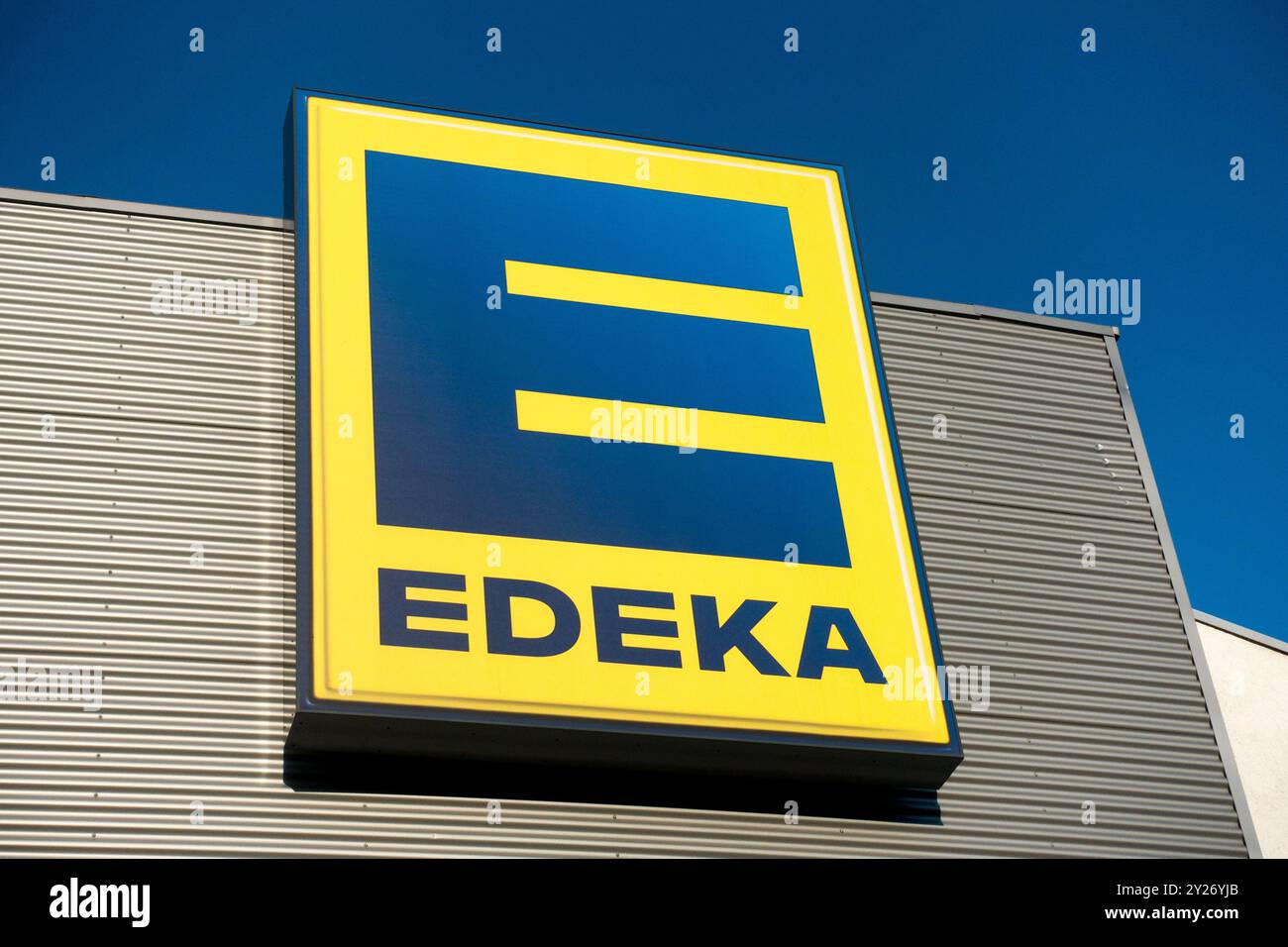 Edeka supermarket hi-res stock photography and images - Alamy