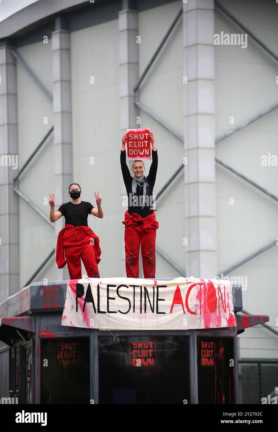 Sandwich, England, UK. 9th Sep, 2024. Activists on top of a security ...