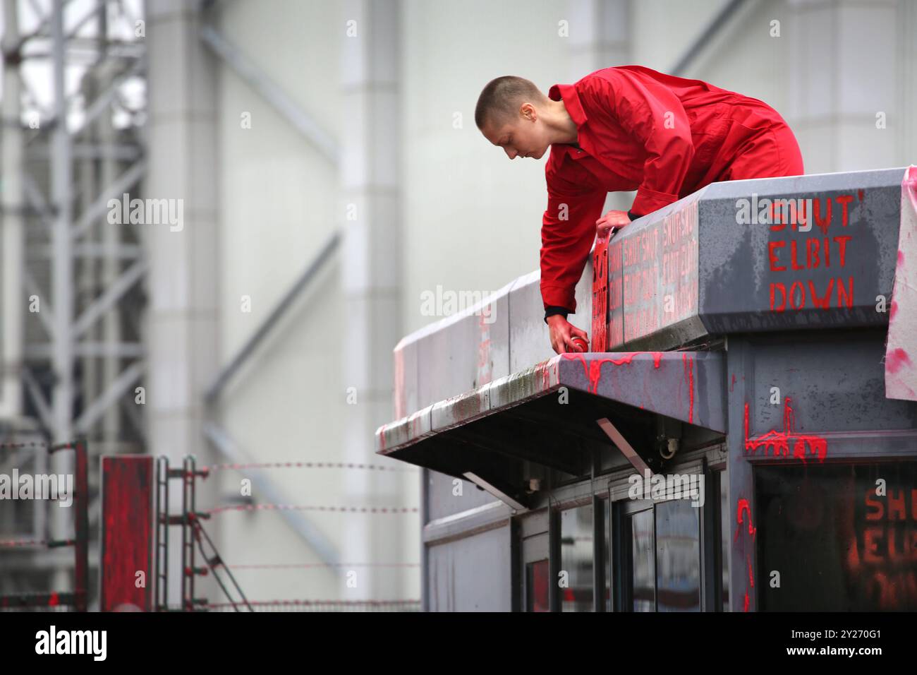 Sandwich, England, UK. 9th Sep, 2024. An activist on top of a security ...