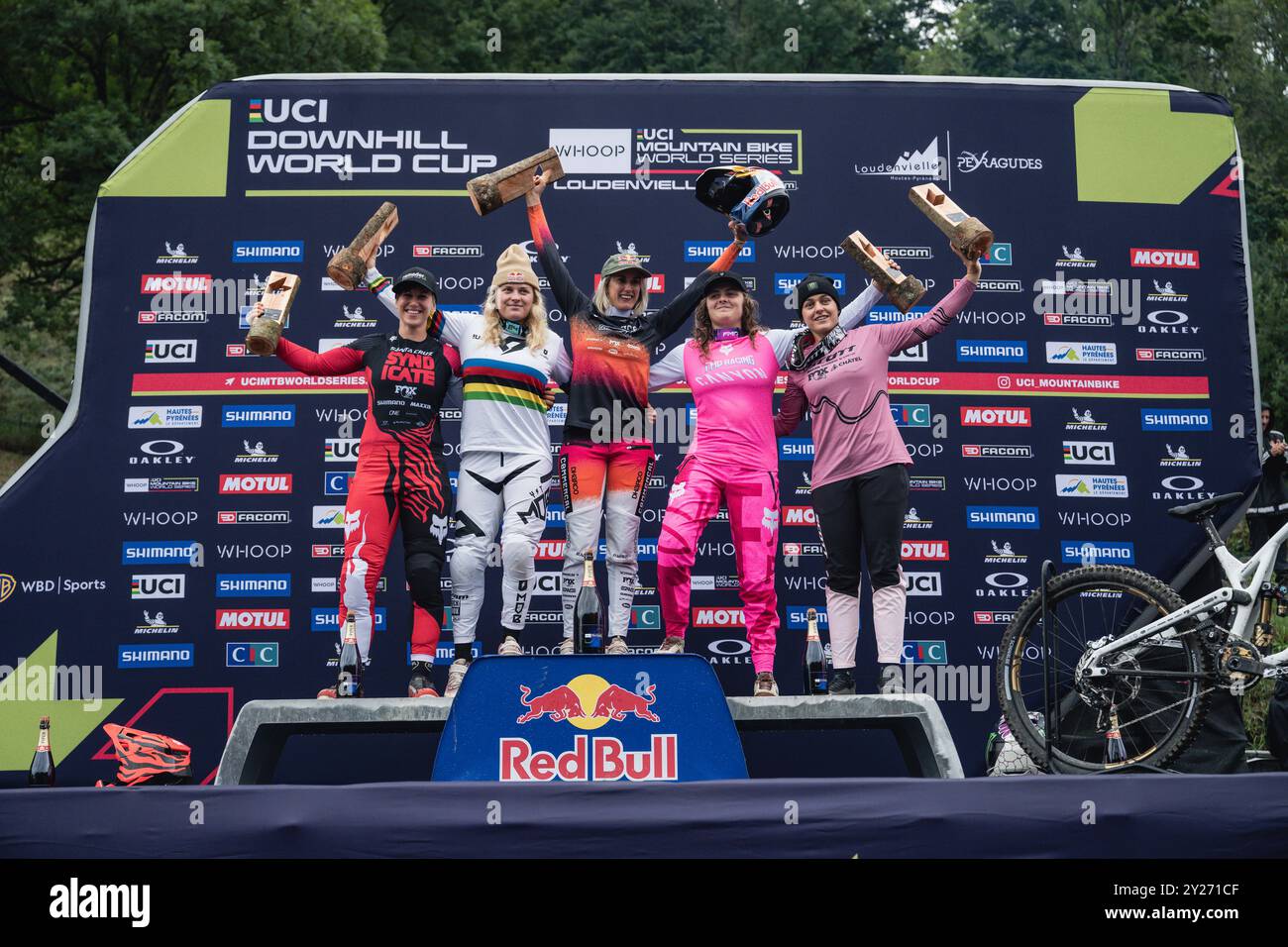 Valentina Höll and Loïc Bruni defended their UCI MTB World Cup Downhill titles on Sunday in ...