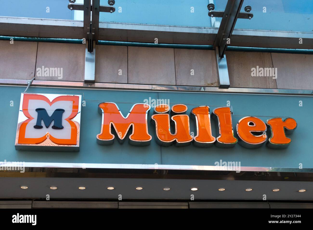 Muller logo Supermarket Sign Germany Europe Stock Photo - Alamy