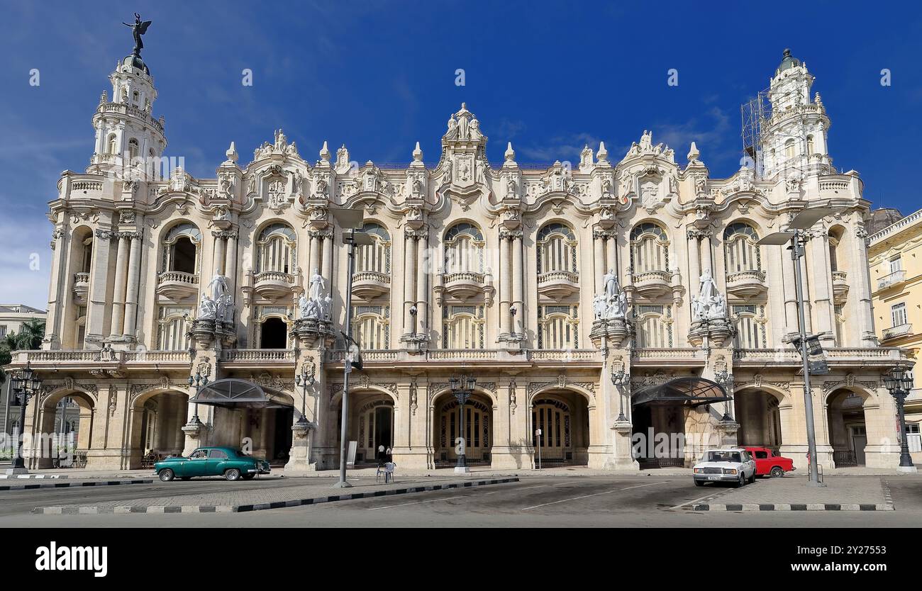 684 Imposing neo-Baroque style building from 1914, refurbished in 2015 ...