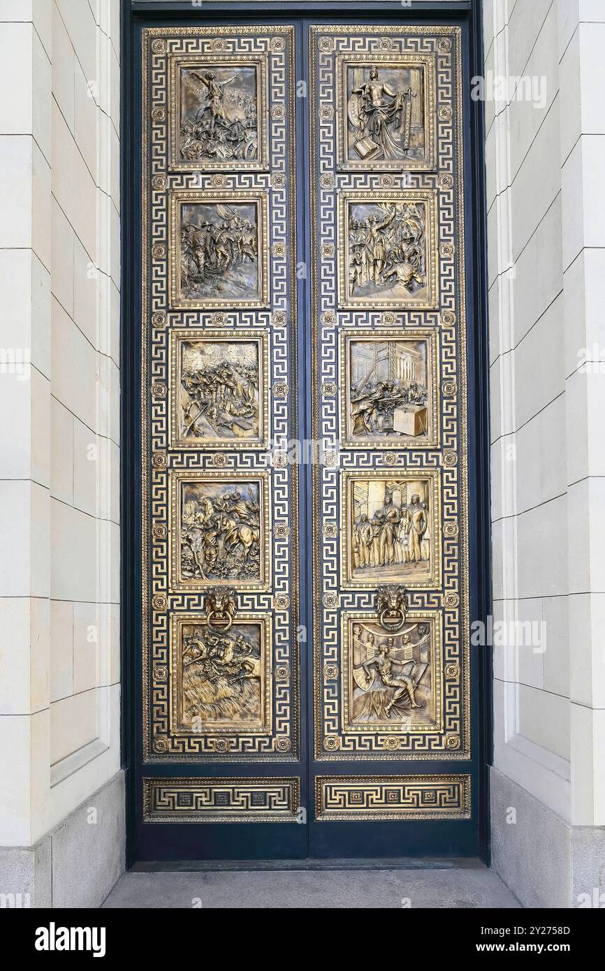 691 Monumental copper-plated door, 7.7 m tall and 2.35 m wide, reliefs ...