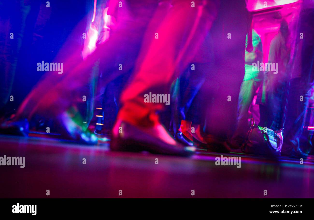 Man dancing feet in disco hi-res stock photography and images - Alamy