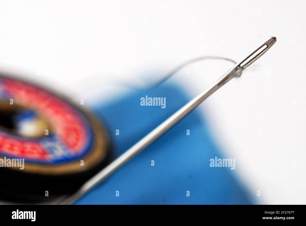 Tailor workshop needles threads hi-res stock photography and images - Alamy