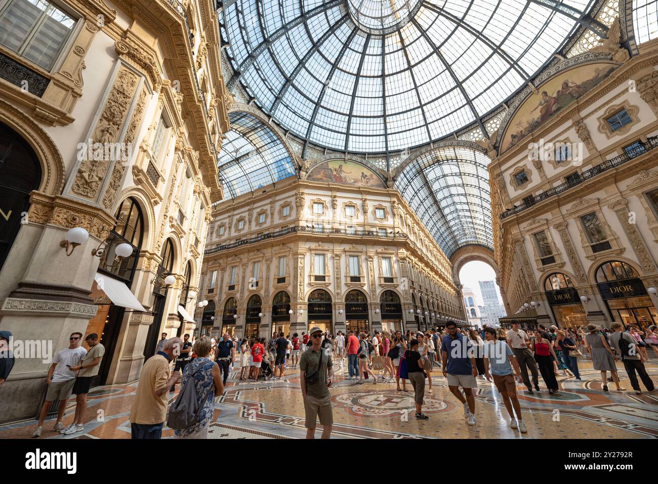 Department store 19th century italy hi-res stock photography and images ...