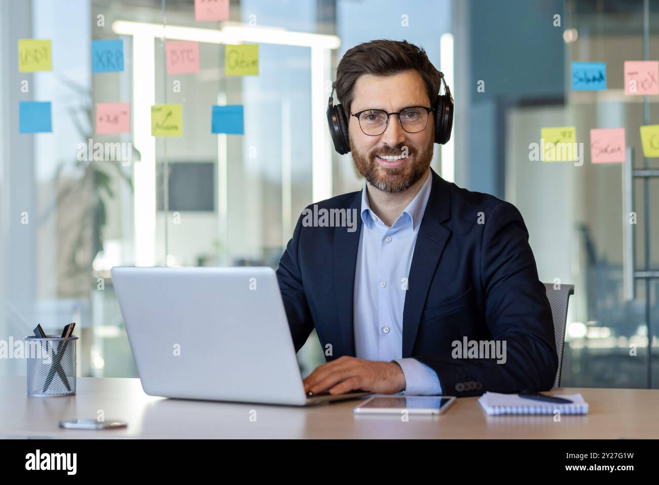 Collaboration laptop smile designer hi-res stock photography and images ...