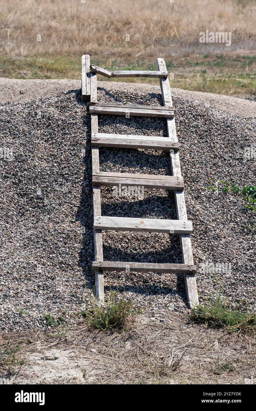 Climbing ladders hi-res stock photography and images - Alamy