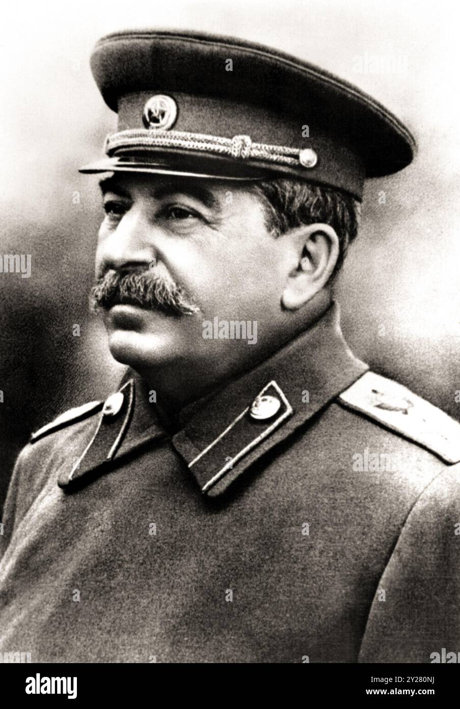 Stalin uniform hi-res stock photography and images - Alamy