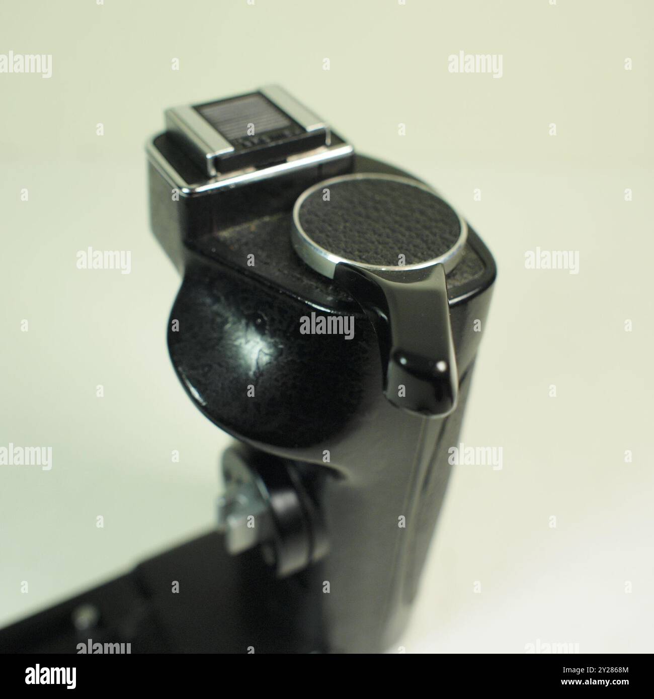 Classic Film Cameras. Leica, Zeiss, Rolleiflex, Robot, Pentax, Corfield ...