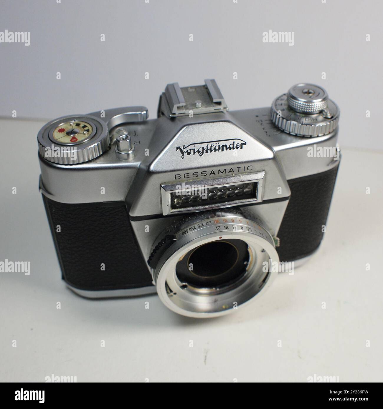 Classic Film Cameras. Leica, Zeiss, Rolleiflex, Robot, Pentax, Corfield ...