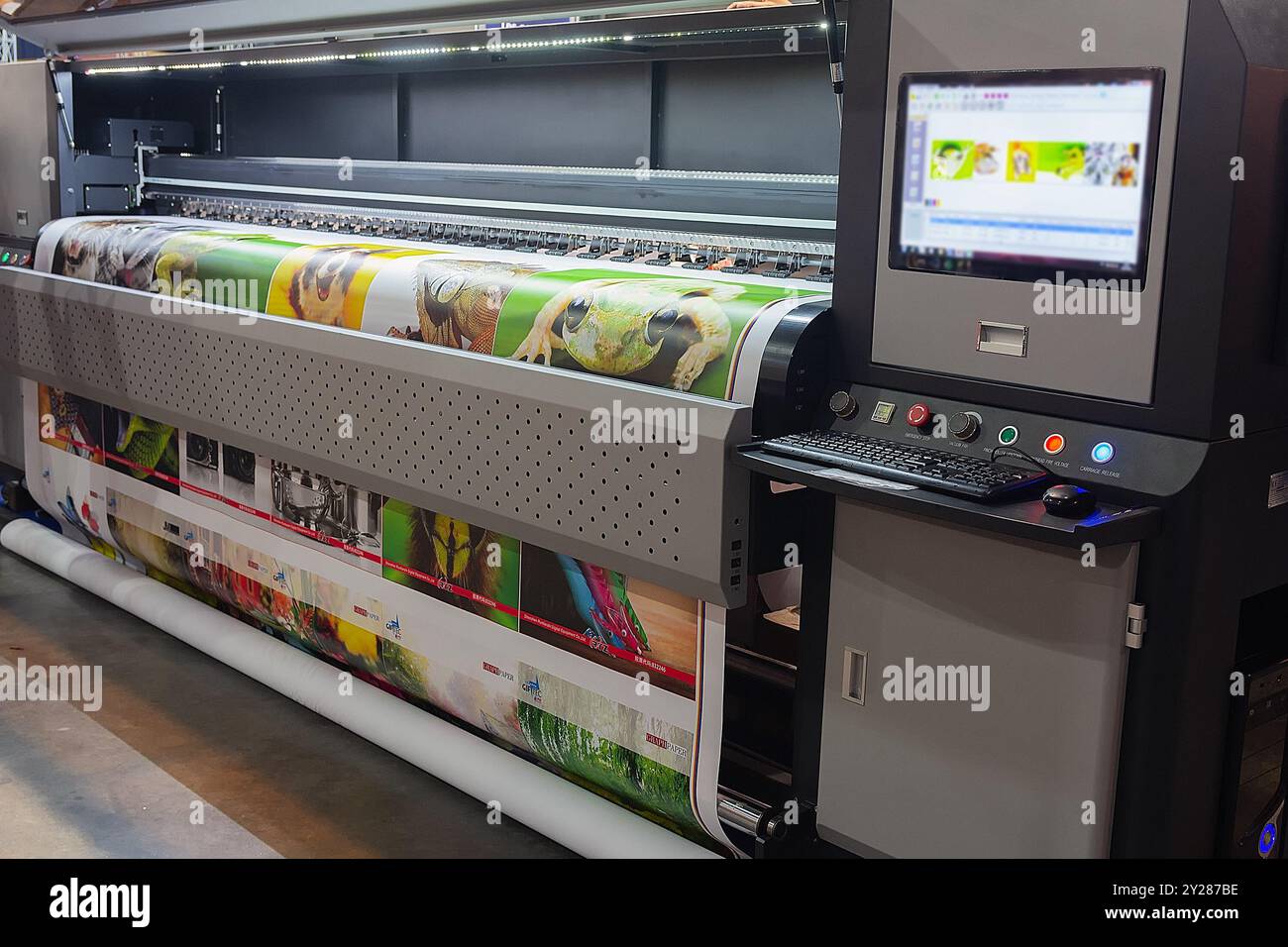 Operation color drawing hi-res stock photography and images - Alamy