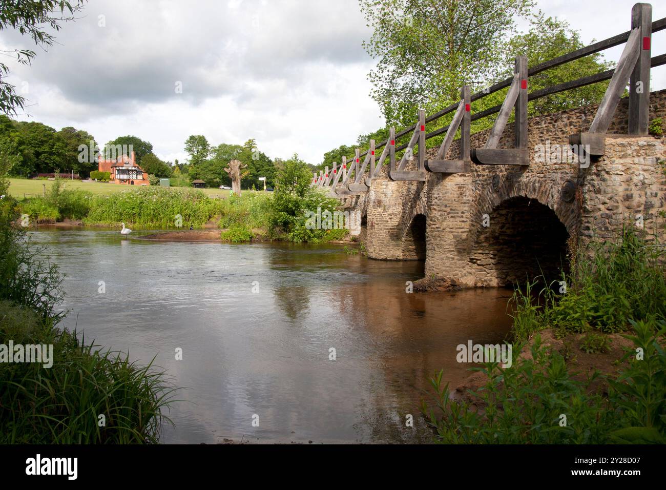 Tilford village hi-res stock photography and images - Alamy