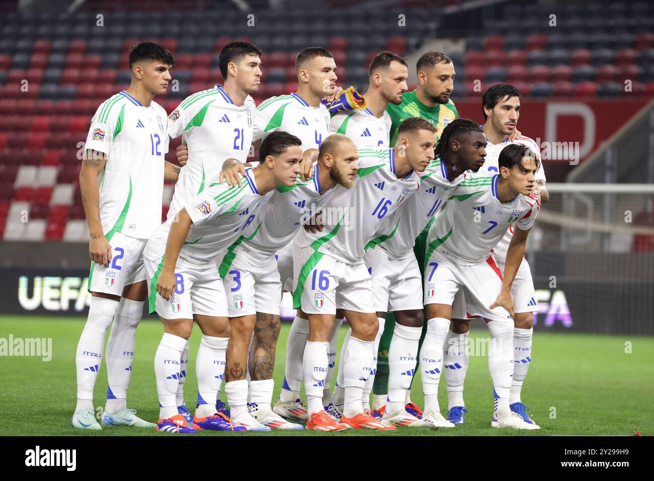 Hungary team l r hi-res stock photography and images - Alamy