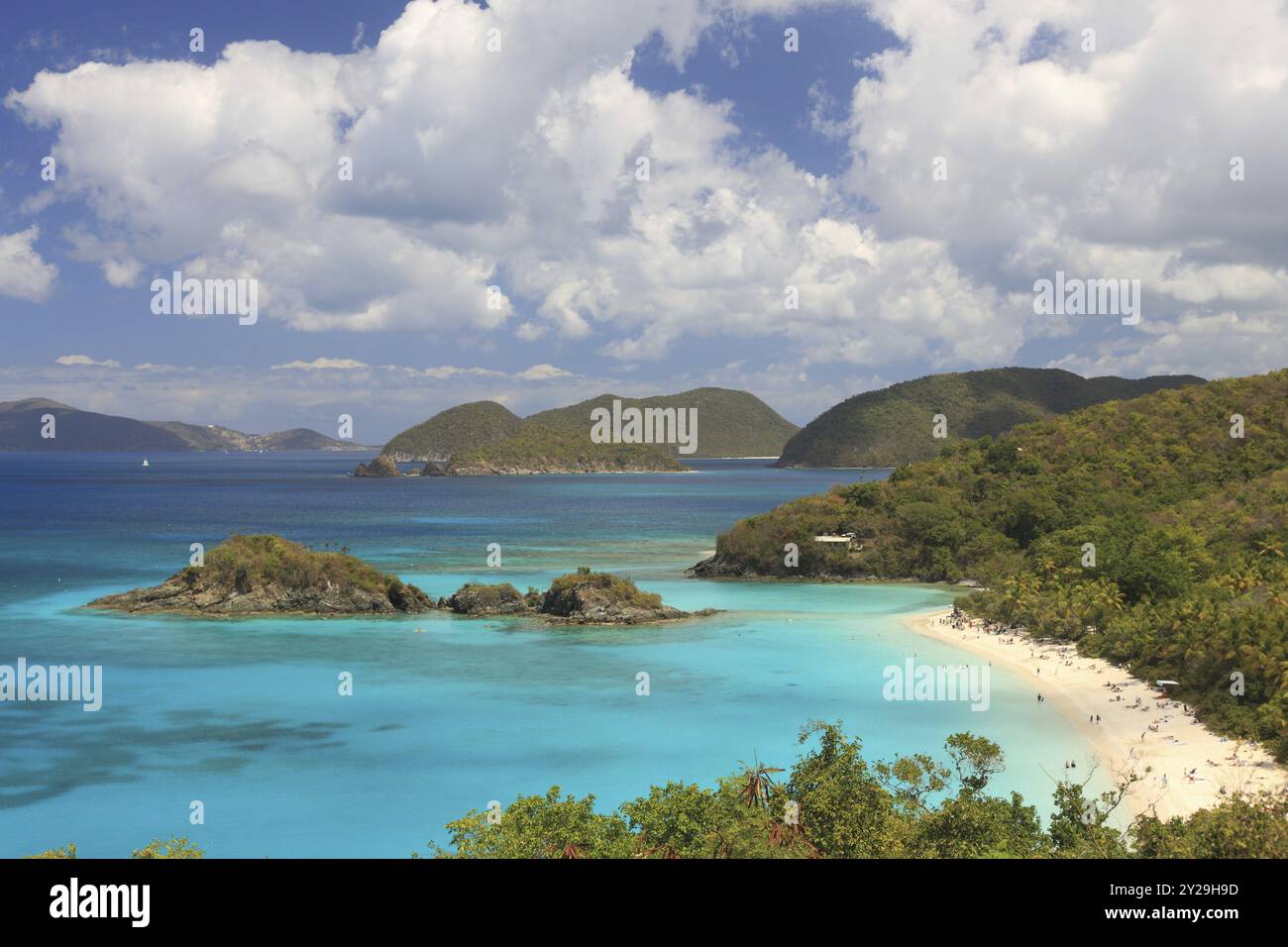 Paradise-like US Virgin Islands in the Caribbean. Turquoise ocean and ...