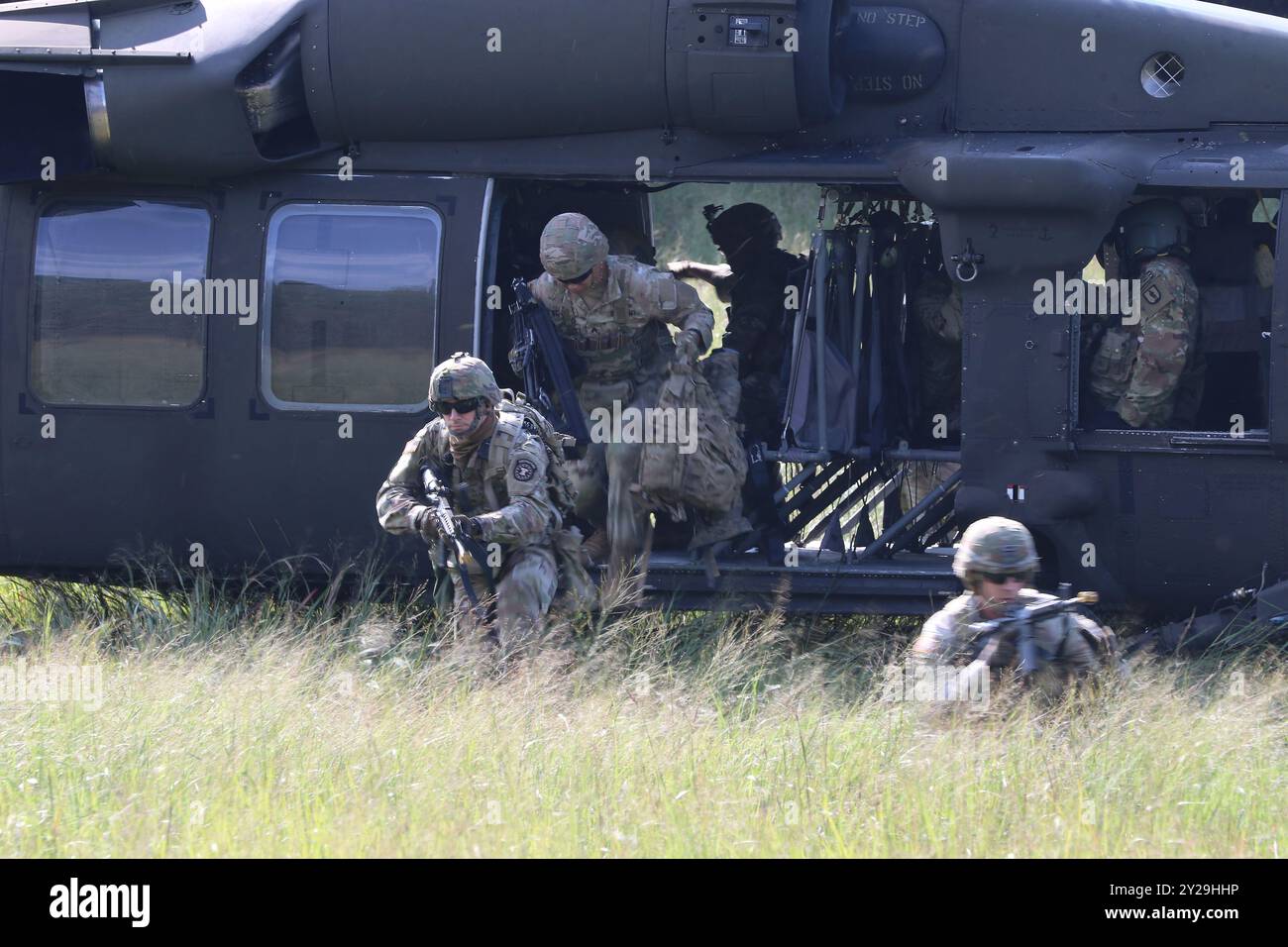 U.S. Soldiers attending 11B Infantry Advanced Leader Course at the ...