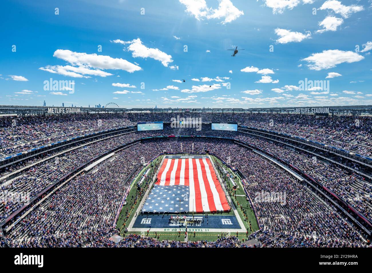 Three U.S. Army UH-60M Black Hawks from the New Jersey National Guard's ...
