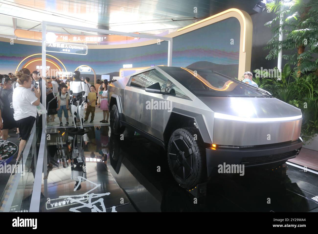 SHANGHAI, CHINA - SEPTEMBER 7, 2024 - Tesla's latest Optimus Prime ...