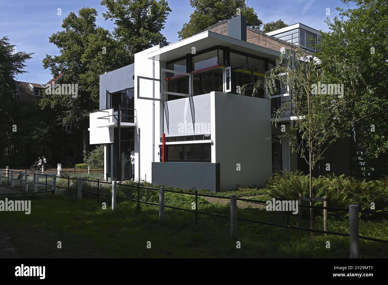 Rietveld Schroeder House by Dutch architect Gerrit Rietveld, Utrecht ...