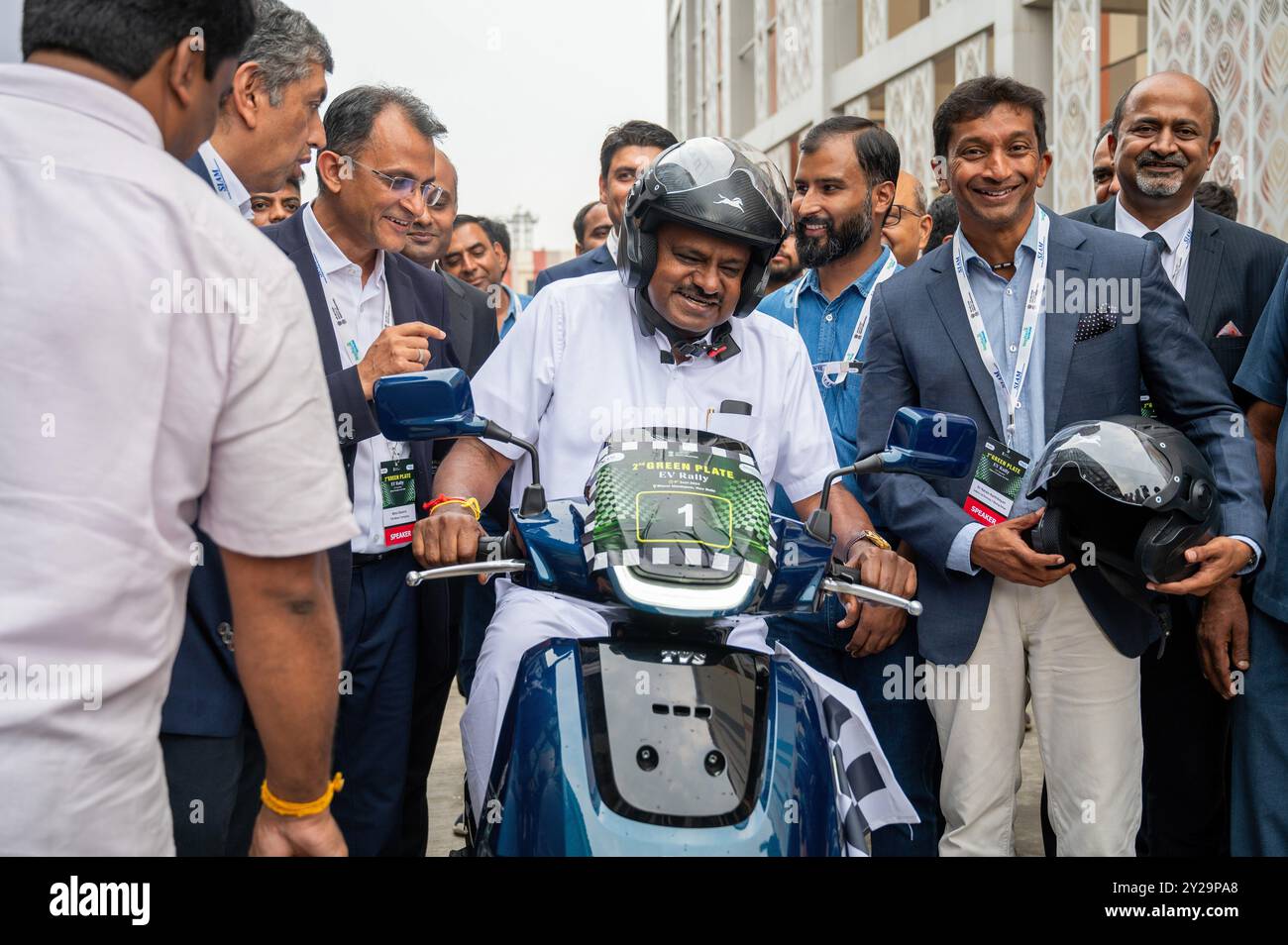 Tvs iqube electric scooter hi-res stock photography and images - Alamy