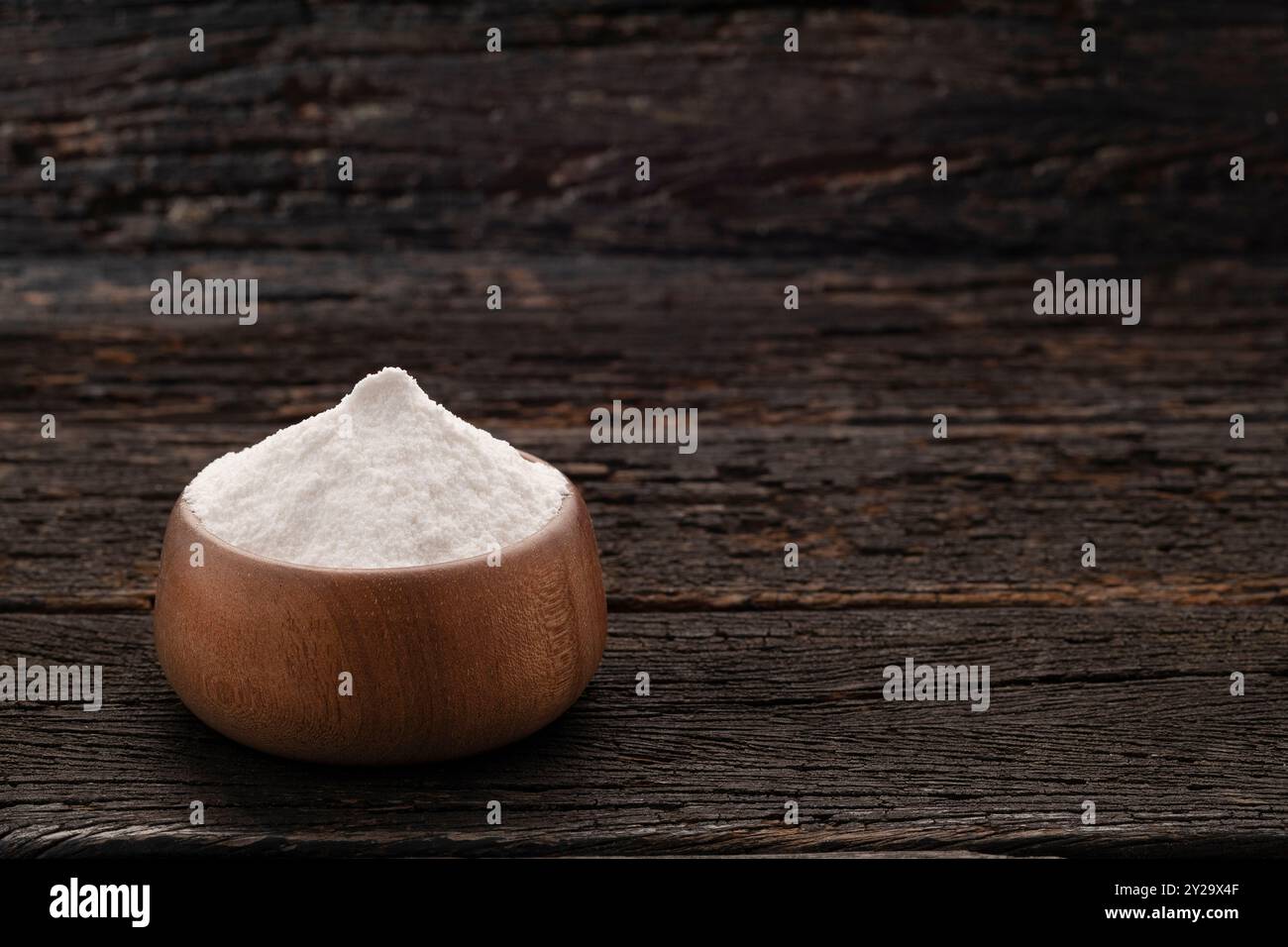 Baking soda - Crystalline solid compound in the bowl Stock Photo - Alamy