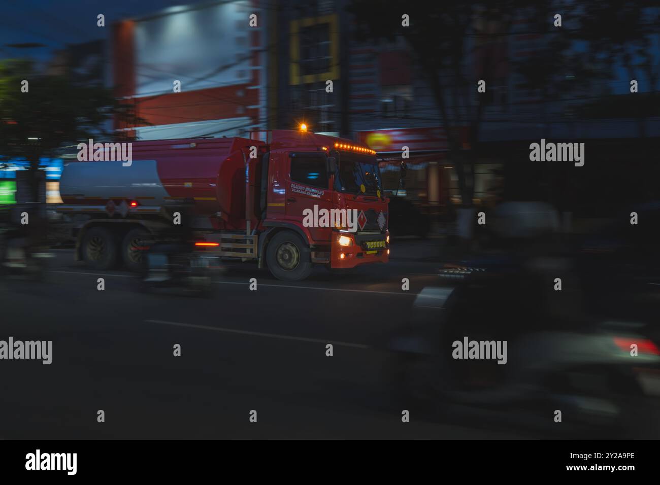 Lorry transport indonesia hi-res stock photography and images - Alamy