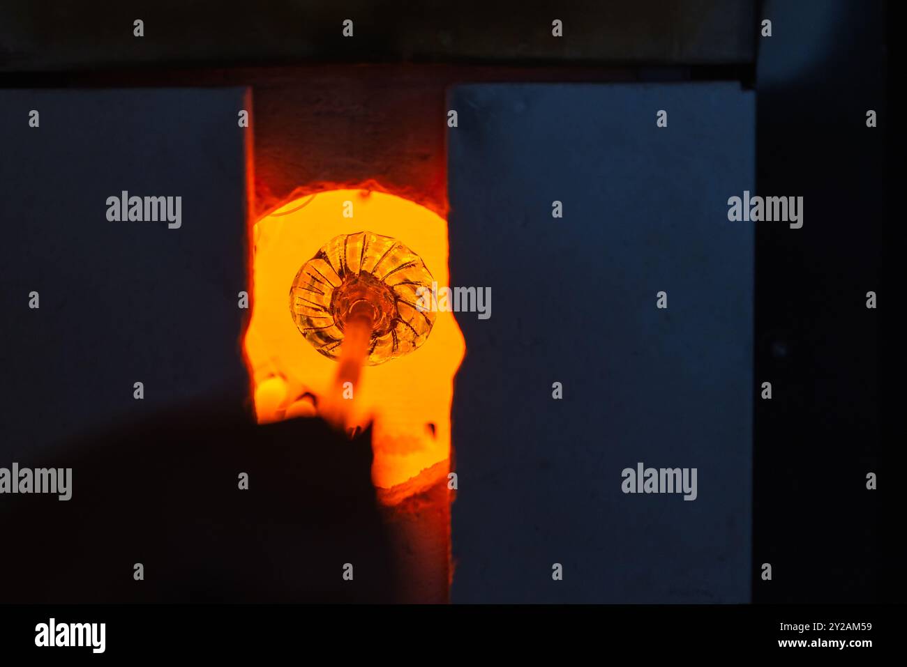 Electric glass making furnace hi-res stock photography and images - Alamy