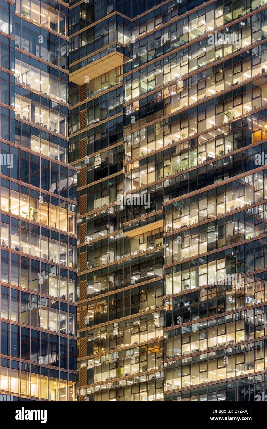 Modern urban buildings glass hi-res stock photography and images - Alamy
