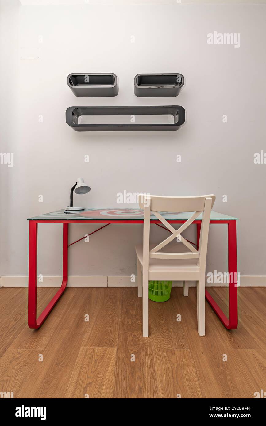 Minimalist Style Desks: Simple and functional designs that are often ...