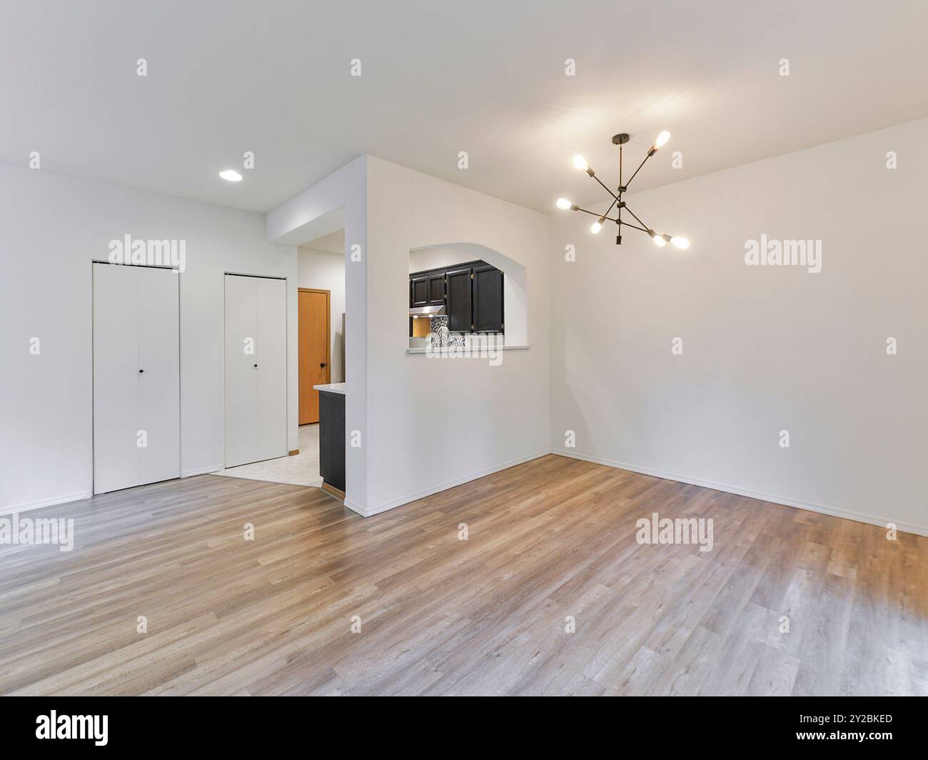 Modern residential empty dining room interior Stock Photo - Alamy