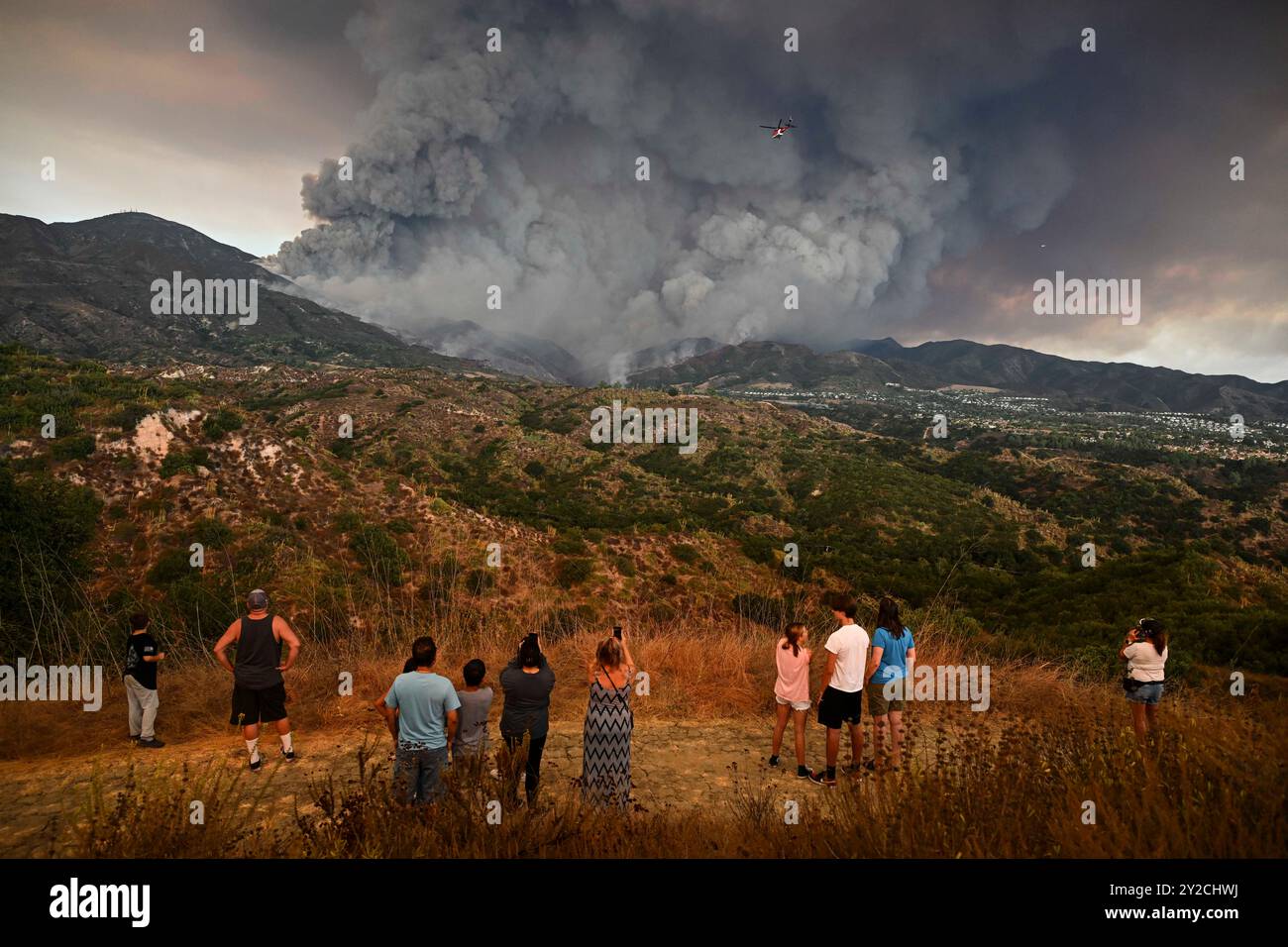 Rancho Santa Margarita residents look upon the Airport fire. The ...