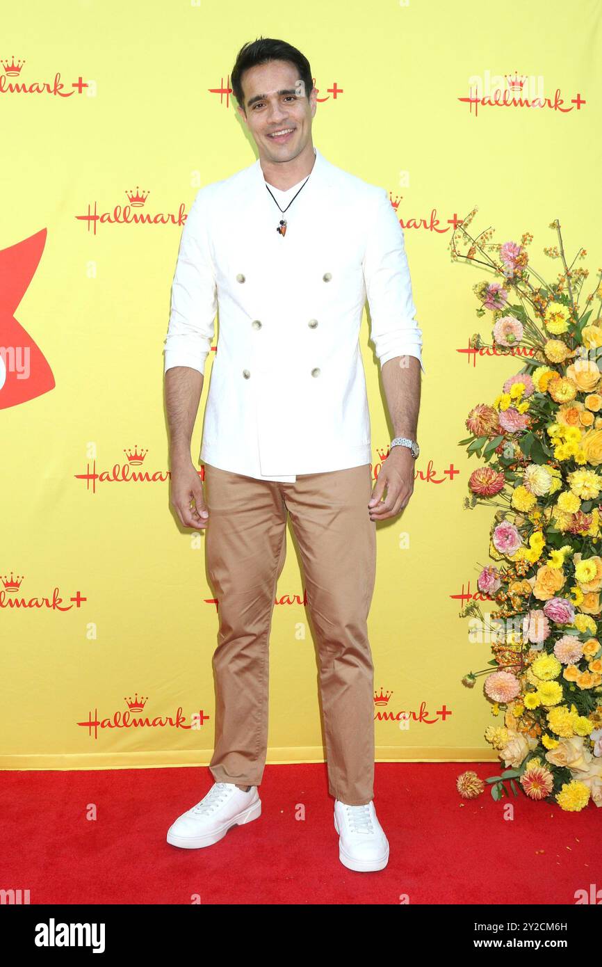 Ektor Rivera at arrivals for THE CHICKEN SISTERS Premiere, Neuehouse ...