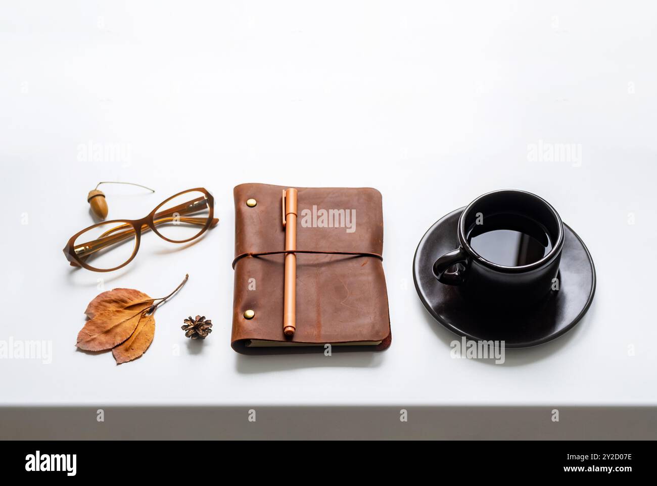 Modern office essentials hi-res stock photography and images - Alamy