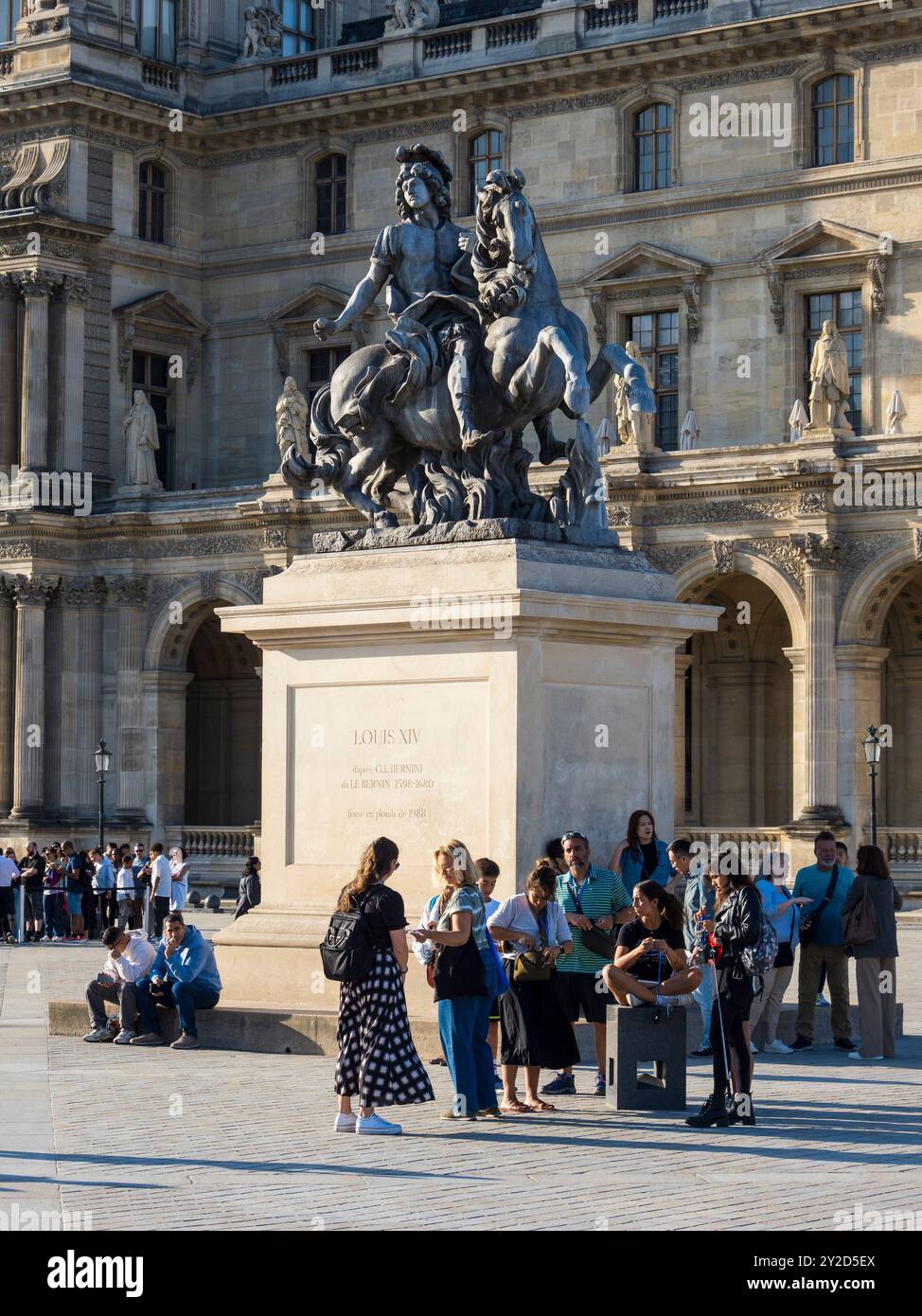 Musée du Louvre, Louvre Museum, Louis XIV in the guise of Marcus ...