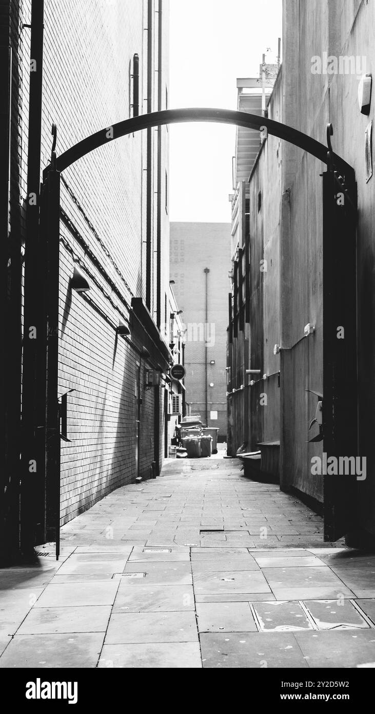 Narrow cobblestone alley features hi-res stock photography and images ...