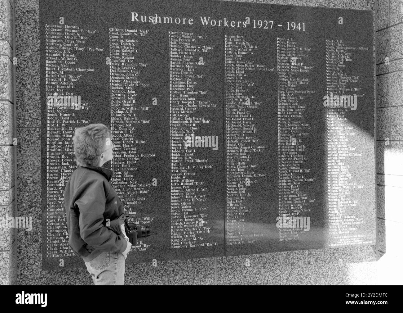Mount rushmore workers hi-res stock photography and images - Alamy