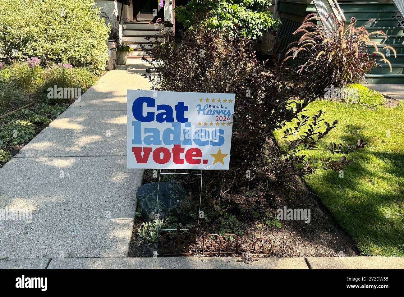 Trump harris yard signs hi-res stock photography and images - Alamy