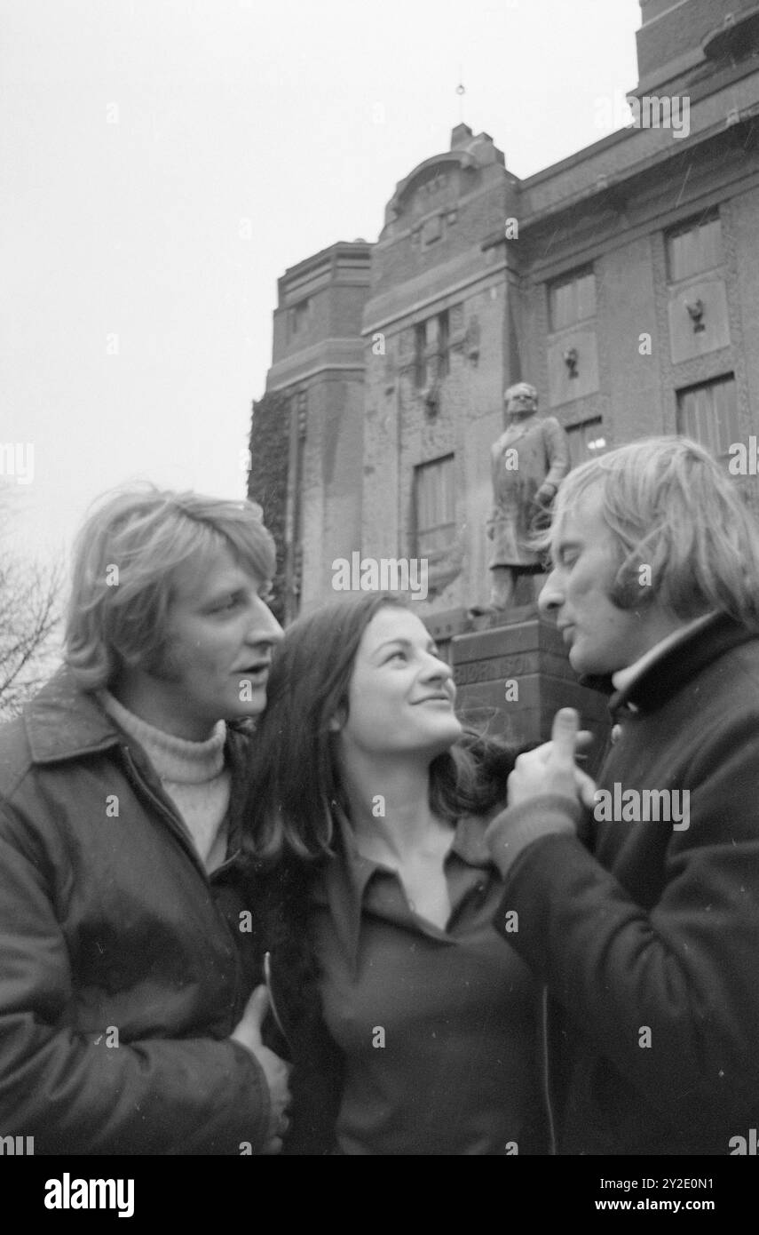 Current 47-3-1970 : The "Hair" dispute. The musical "Hair" - or "Hår ...