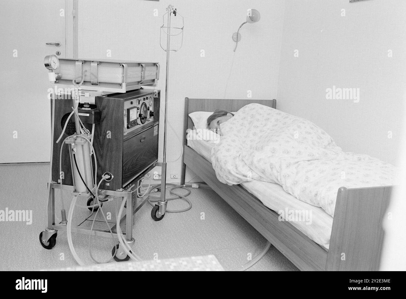 Dialysis machine at home hi-res stock photography and images - Alamy