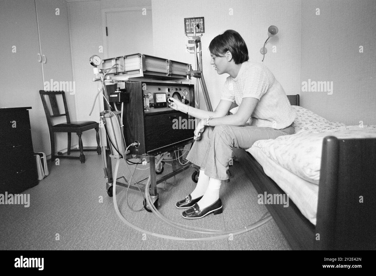Dialysis machine at home hi-res stock photography and images - Alamy