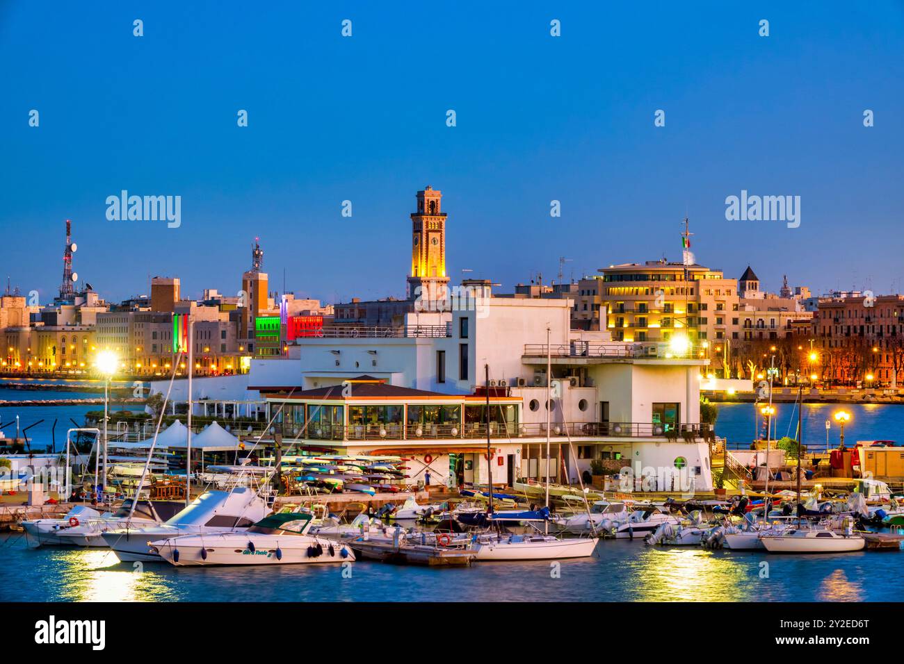 Barion hi-res stock photography and images - Alamy