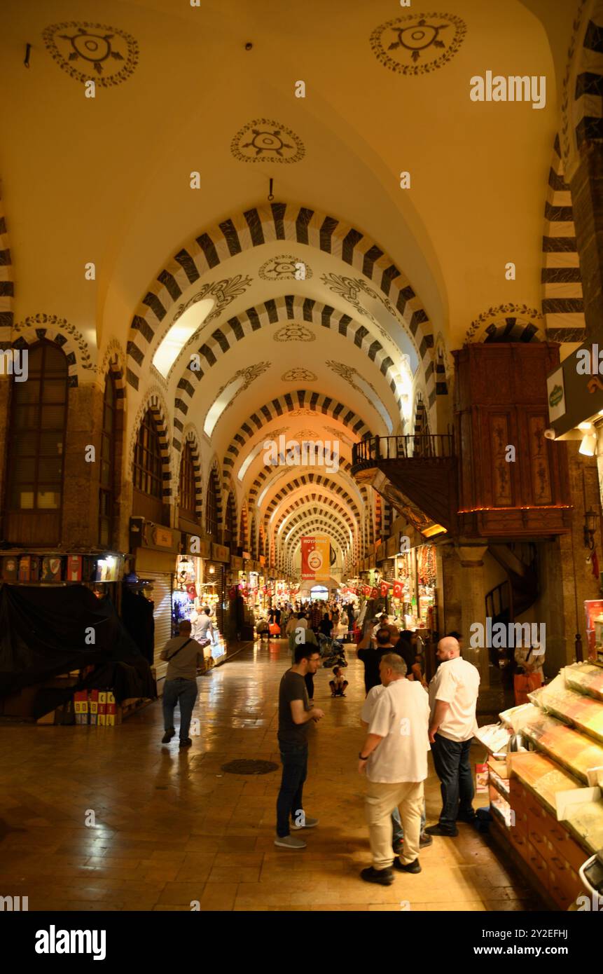 Spicy Bazaar, Fatih, Istanbul, Turkey, Europe-Asia Stock Photo - Alamy