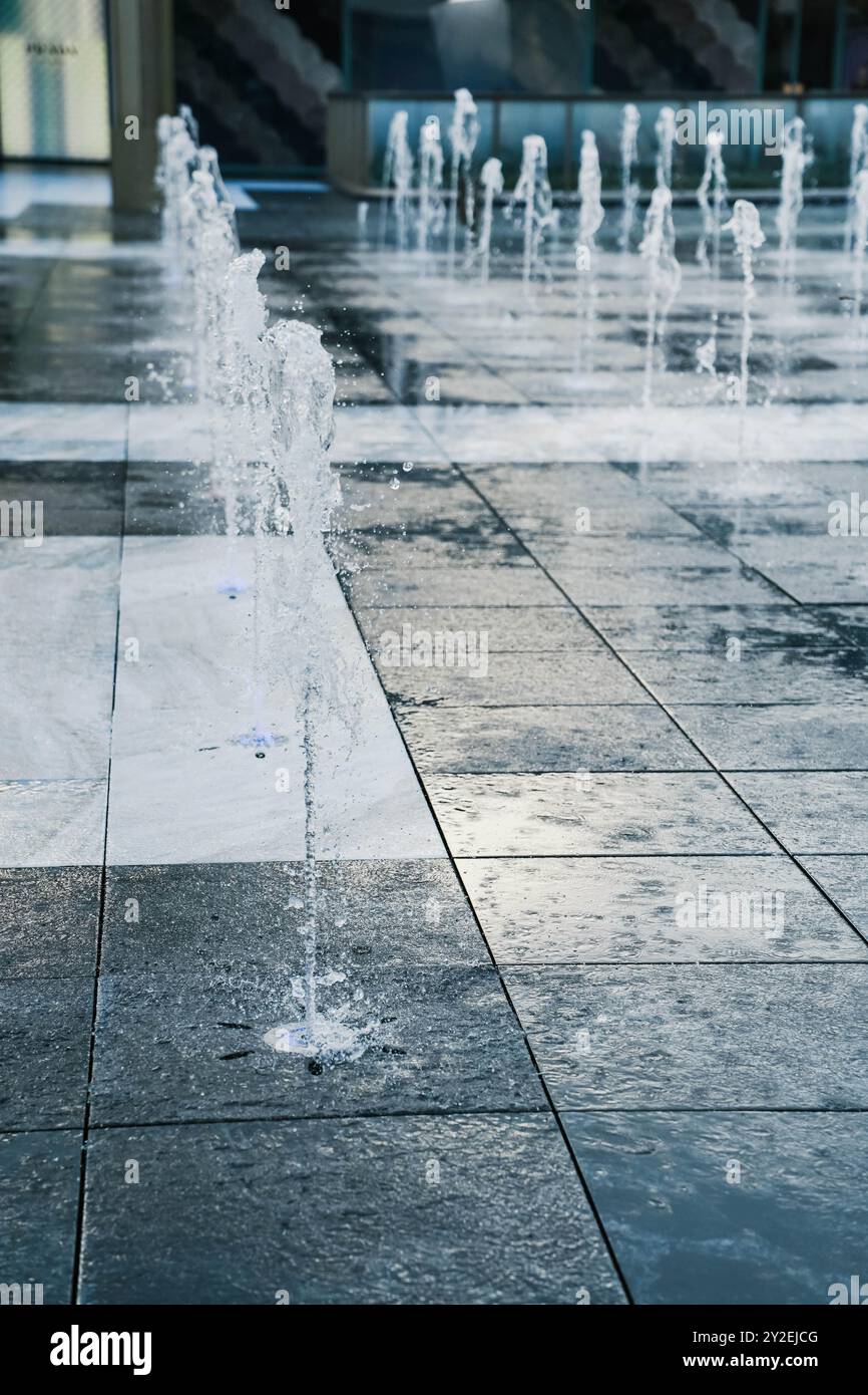 Water from tall fountain shoots hi-res stock photography and images - Alamy