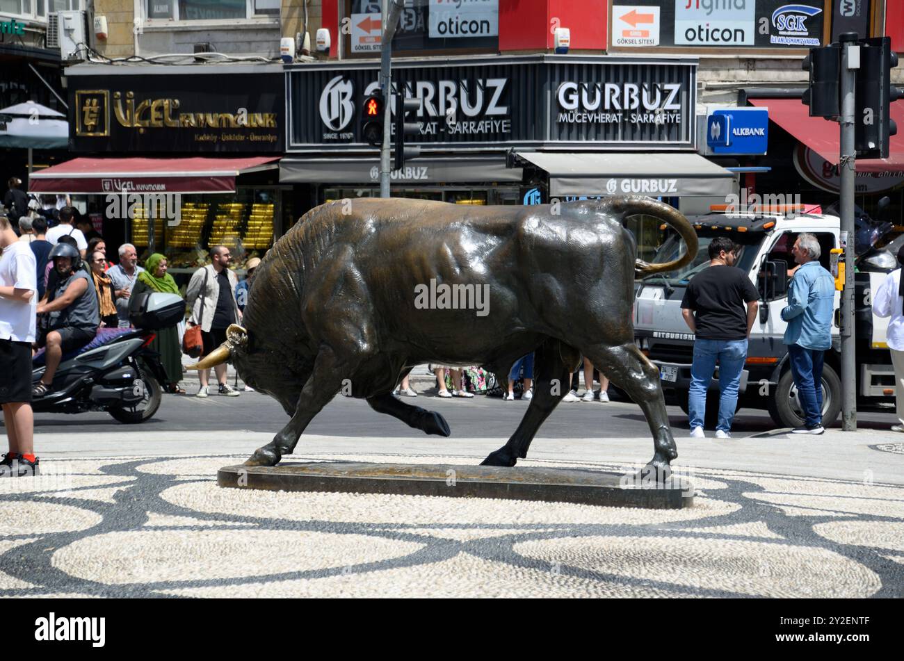 Kadikoy istanbul bull hi-res stock photography and images - Alamy