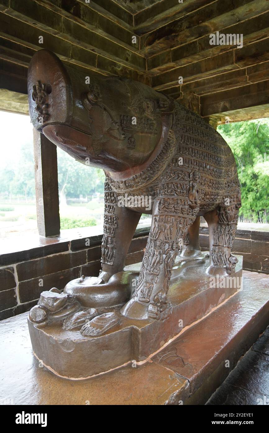 Colossal monolithic image of Varaha, the boar incarnation of Vishnu ...