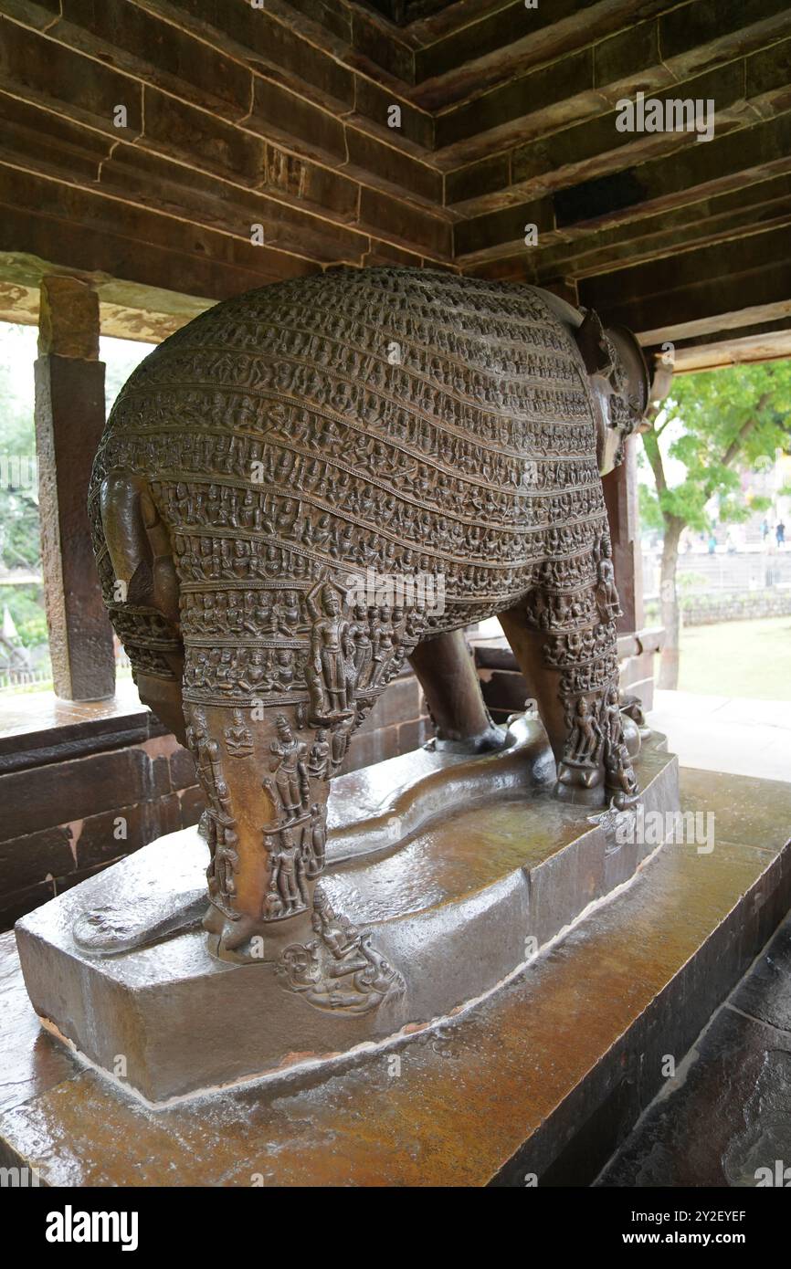 Colossal monolithic image of Varaha, the boar incarnation of Vishnu ...